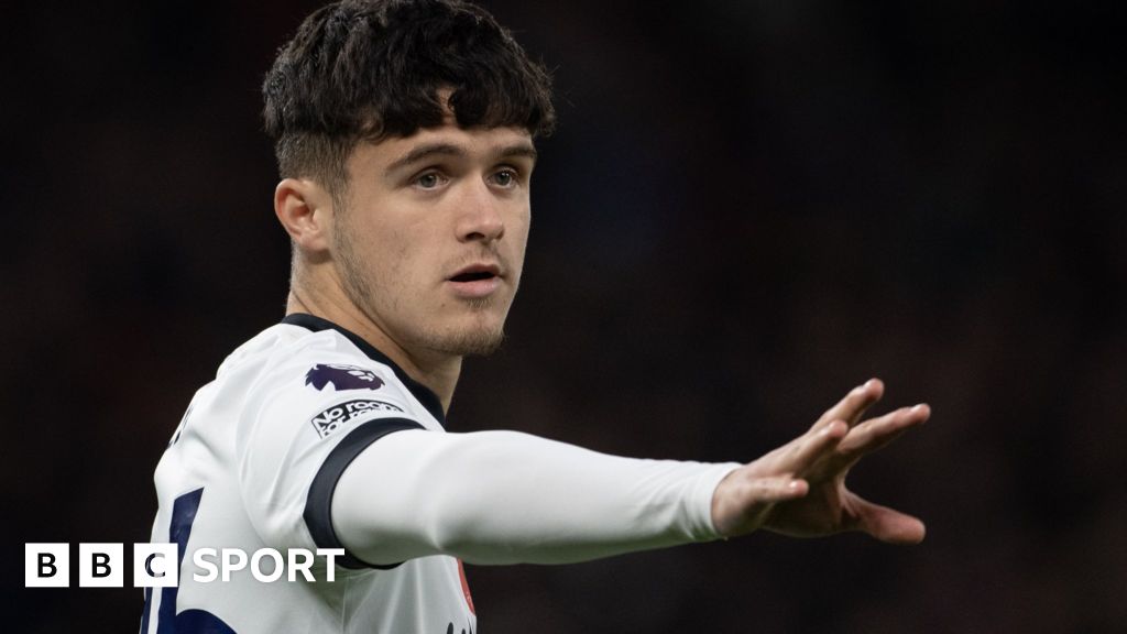 Ryan Giles and Noah Ohio: Hull City sign Luton Town full-back ...