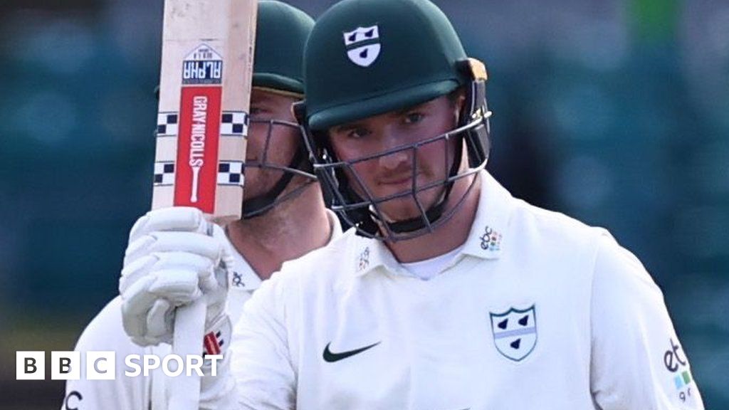 County Championship: Worcestershire dominate day three at Leicester ...