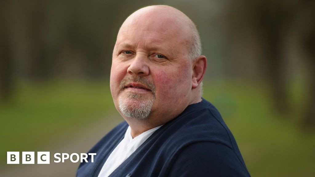 Steve Blackmore: Former Wales prop dies, aged 58 - BBC Sport