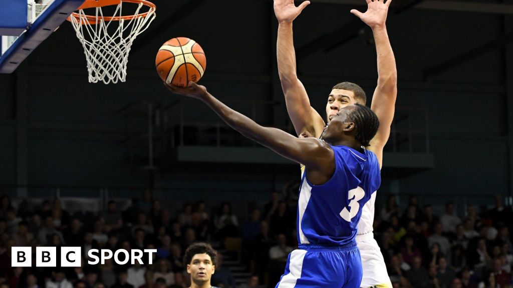 BBL Cup: London City Royals first to reach quarter-finals - BBC Sport
