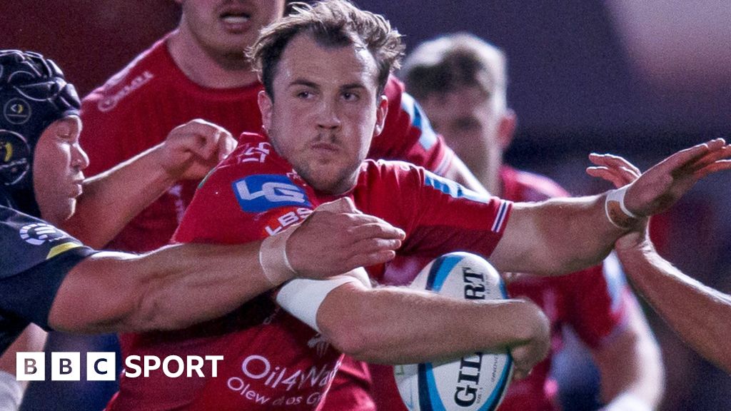 Welsh rugby: Who should be Wales number 10? - BBC Sport