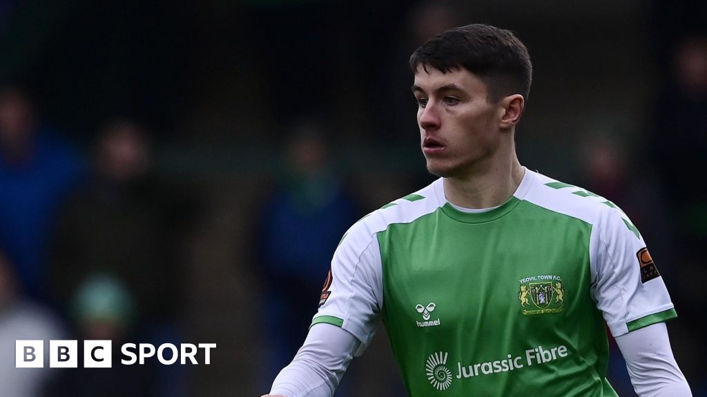 Jack Robinson: Carlisle United sign defender on loan from Middlesbrough ...