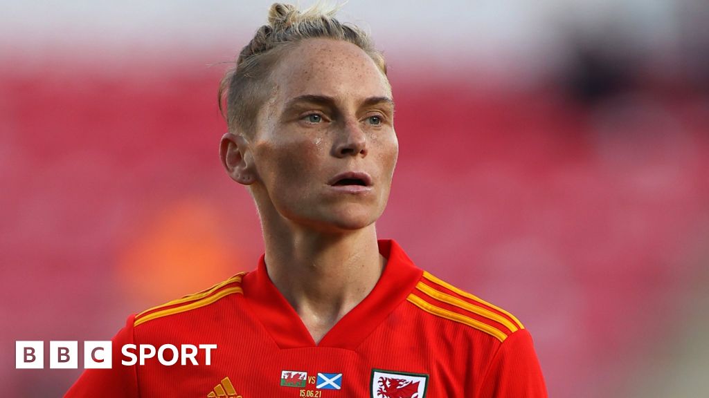 Jess Fishlock: Wales' most capped player eyeing politics career - BBC Sport