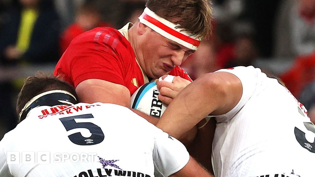 United Rugby Championship: Munster start title defence with 34-21 win ...