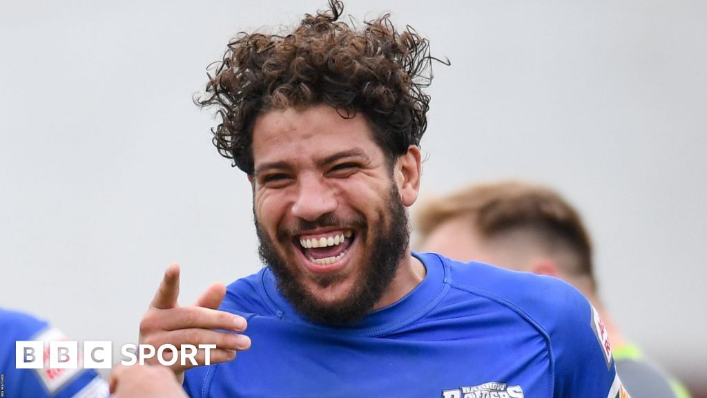 Hakim Miloudi: London Broncos sign French international - BBC Sport