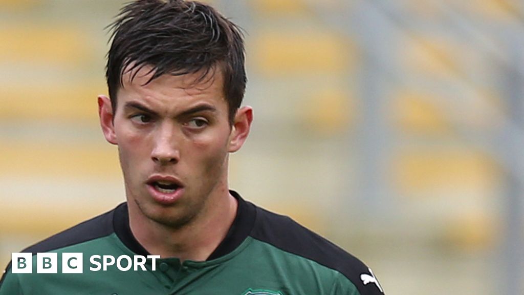 Niall Canavan: Bradford City sign Plymouth Argyle defender on 18-month ...