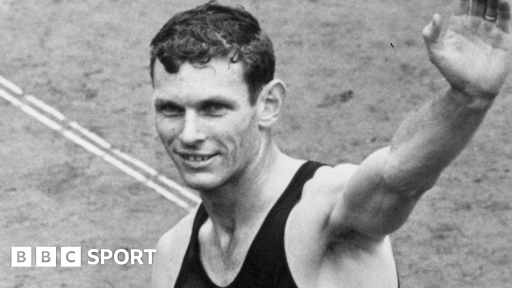 New Zealand three-time Olympic champion Peter Snell dies - BBC Sport