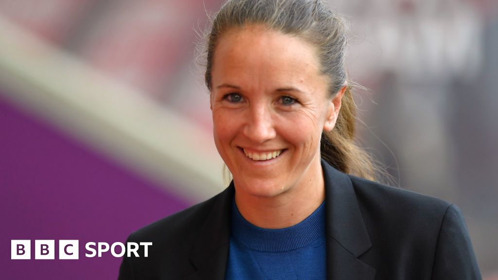 Casey Stoney: How boxing helped Man Utd Women to promotion - BBC Sport