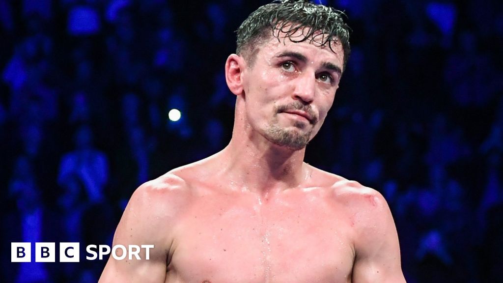 Anthony Crolla: Ex-boxer 'heartbroken' after Manchester gym burns down ...