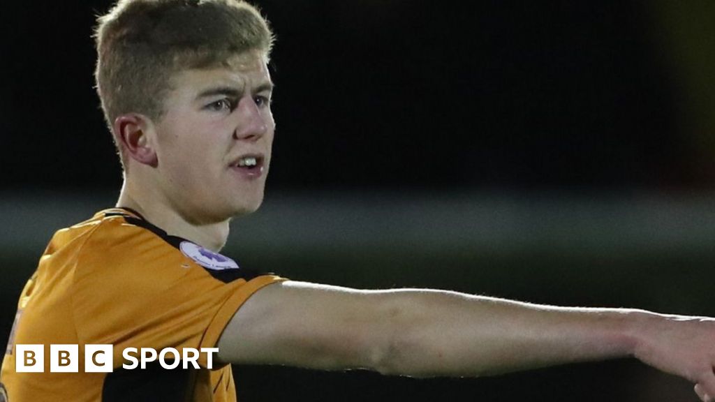 Ryan Leak: Burton Albion sign defender on two-year deal - BBC Sport