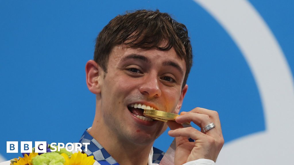Tom Daley: Diver returns to British Swimming's world class programme ...