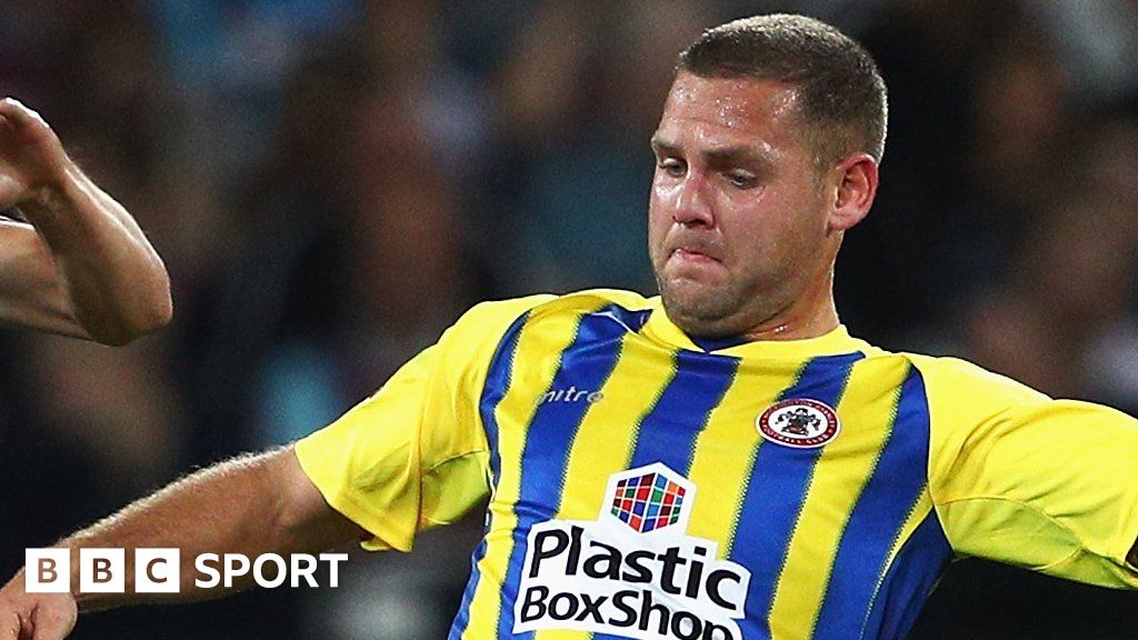 Billy Kee: Accrington Stanley striker extends deal until 2021 - BBC Sport