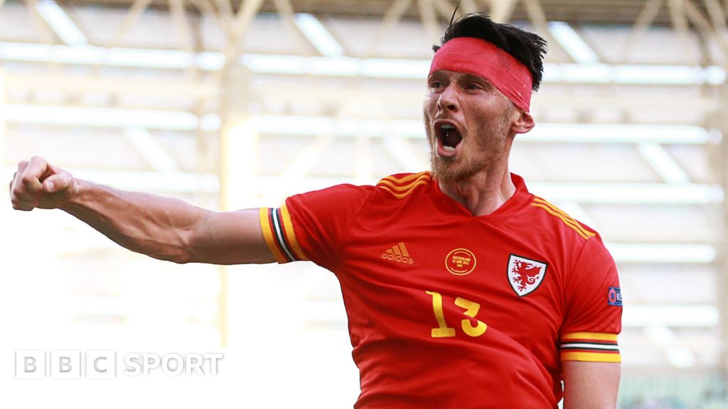 Kieffer Moore: 'He's not just a presence up top, he's more than that ...