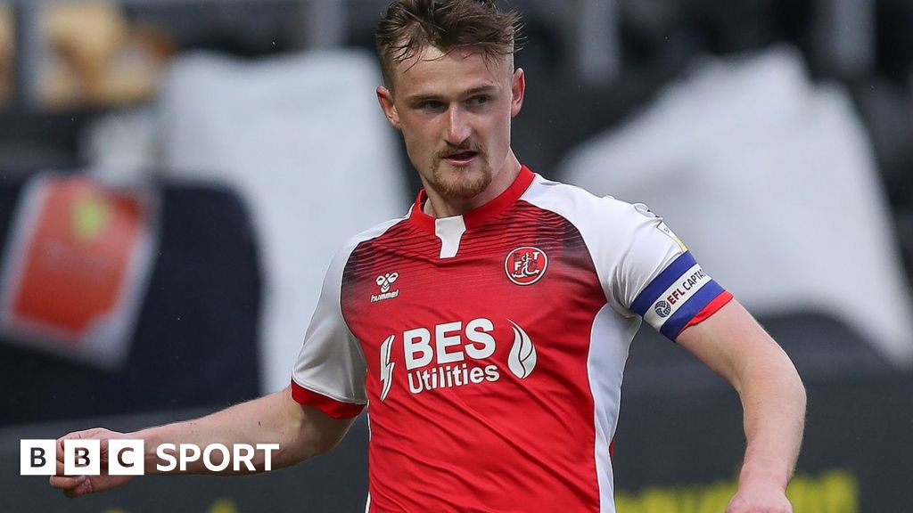 Callum Connolly: Blackpool sign Everton defender - BBC Sport