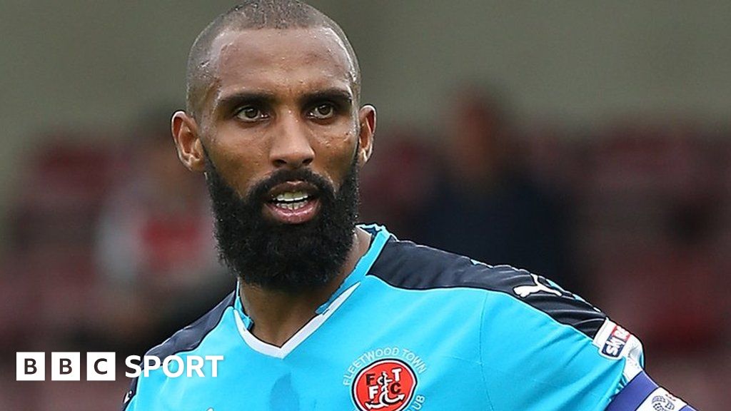 Nathan Pond: Fleetwood Town captain leaves to join Salford City - BBC Sport