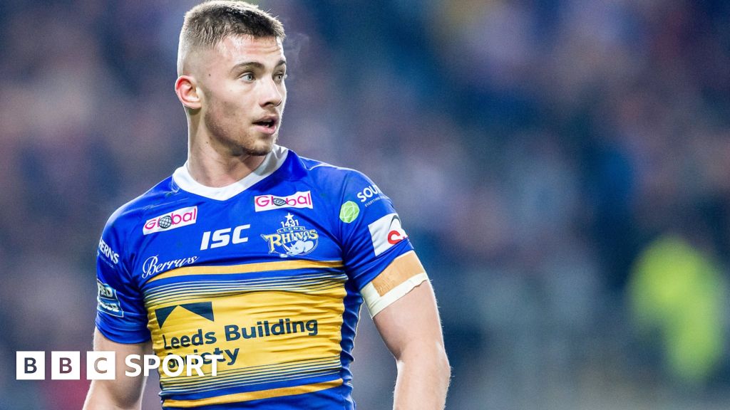 Jack Walker: Leeds Rhinos full-back signs new five-year deal - BBC Sport