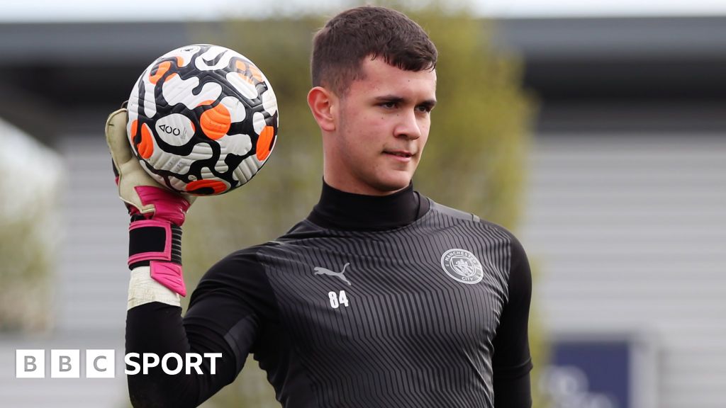 Cieran Slicker: Manchester City goalkeeper joins Rochdale on loan - BBC ...