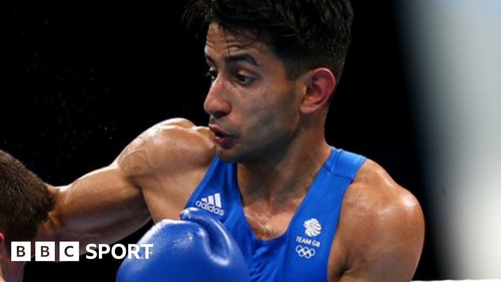 Boxing World Championships: Britain's Qais Ashfaq goes out - BBC Sport
