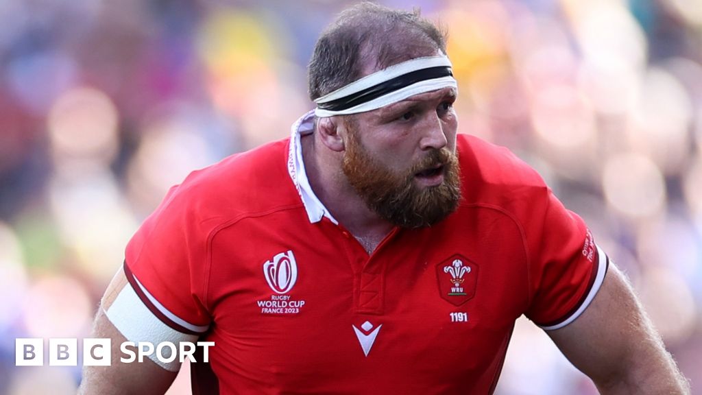 Henry Thomas: Wales prop joins Castres from Montpellier - BBC Sport