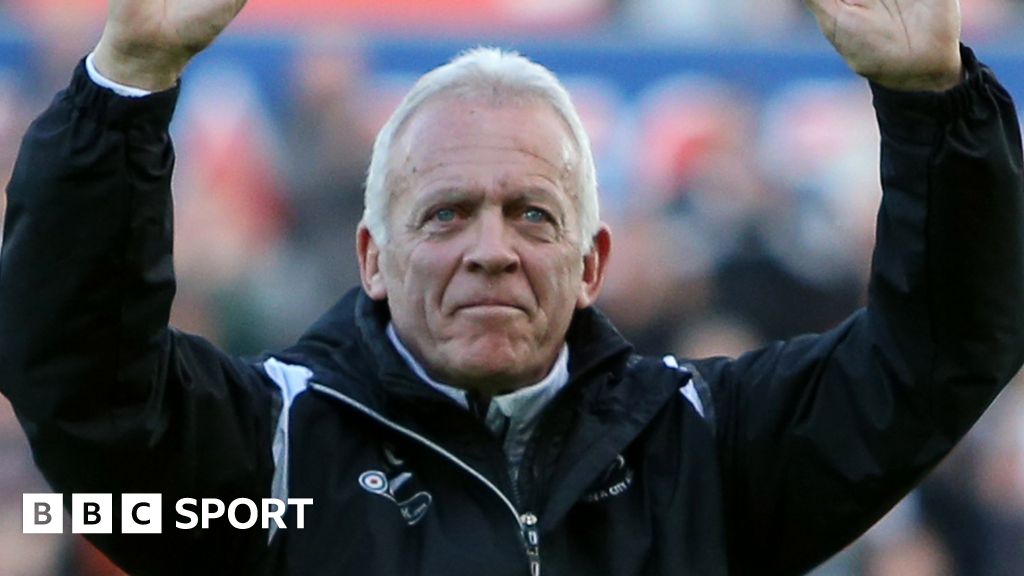 Alan Curtis: Swansea City legend to receive MBE in New Year Honours ...