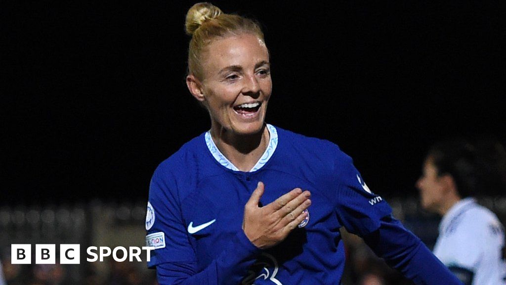 Chelsea: Sophie Ingle signs contract extension until 2025 - BBC Sport