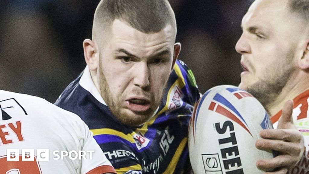 Cameron Smith: Leeds Rhinos forward sidelined - BBC Sport