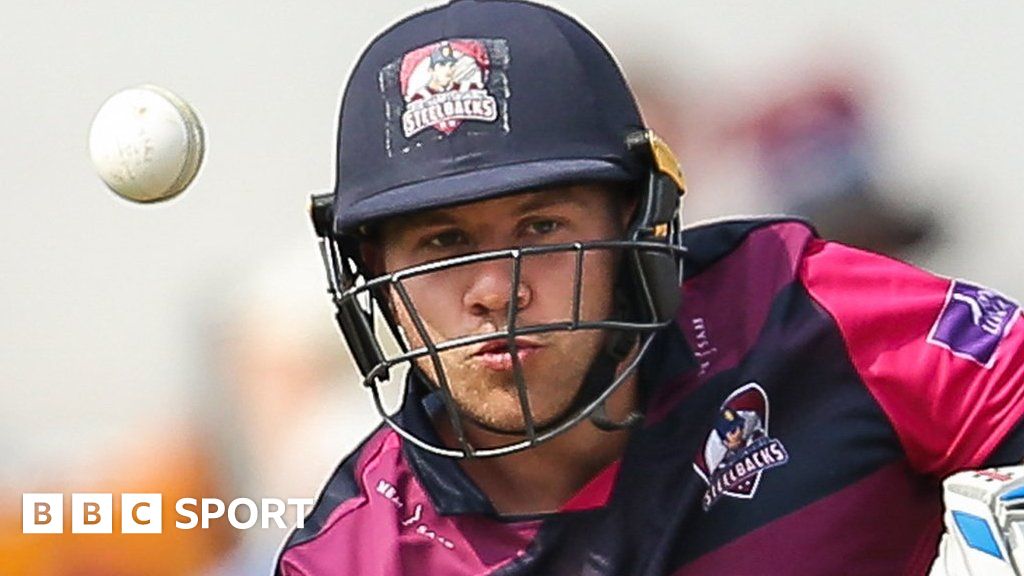 Northamptonshire: Rob Newton signs new two-year deal at Wantage Road ...