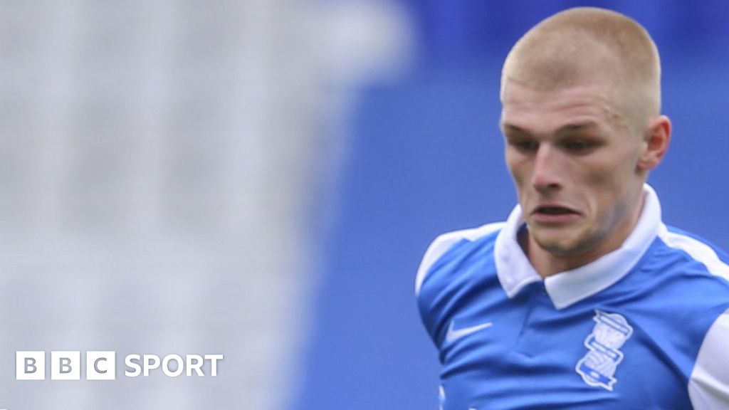 Ryan Stirk: Mansfield Town sign Birmingham City midfielder - BBC Sport