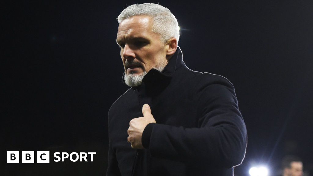 Aberdeen: Jim Goodwin leaves after Hibs defeat compounds Darvel loss ...