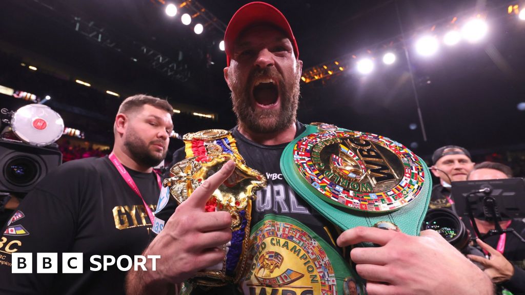 Tyson Fury defeats Deontay Wilder to retain WBC heavyweight title in Las Vegas - BBC Sport