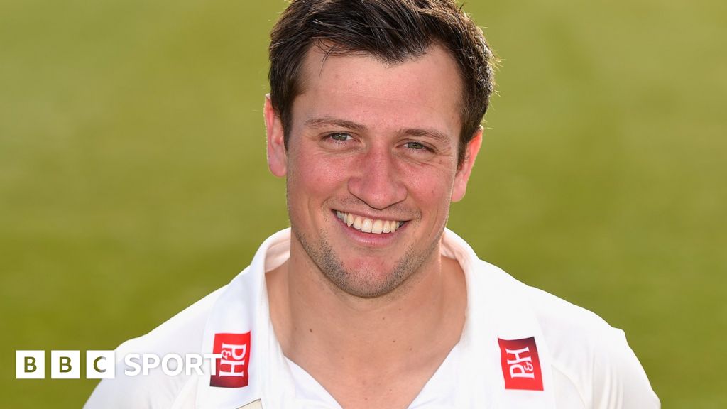 Harry Finch: Sussex batsman signs new contract until 2018 - BBC Sport
