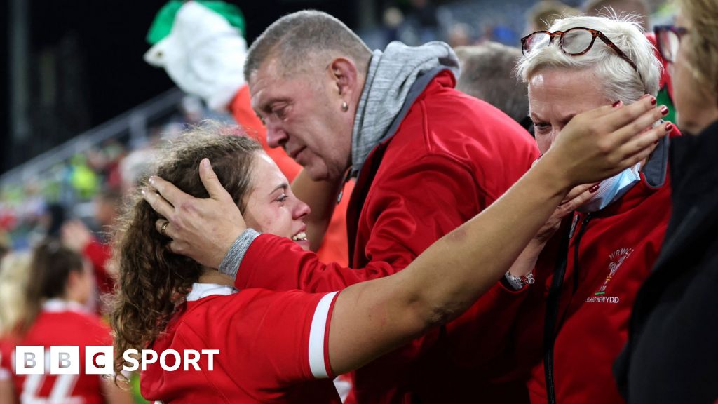 Women's Six Nations: 'If he can go through chemo, I can play 80 minutes ...