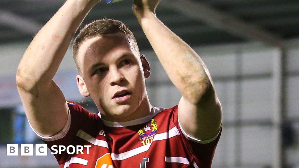 Wigan Warriors: Liam Marshall and Tom Davies sign new contracts - BBC Sport