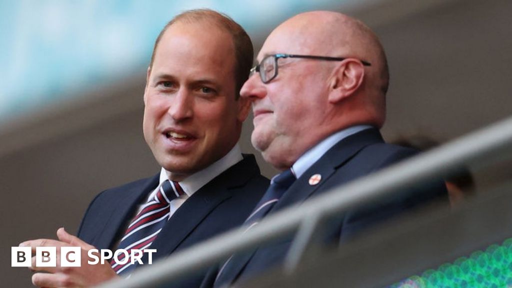 Peter McCormick to be Premier League's interim chair for second time - BBC Sport