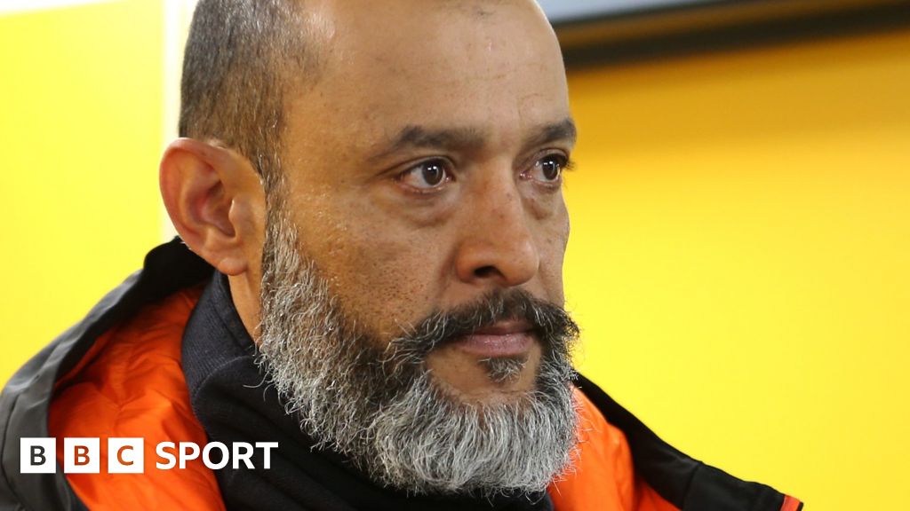 Wolves in talks with former boss Nuno over return - BBC Sport