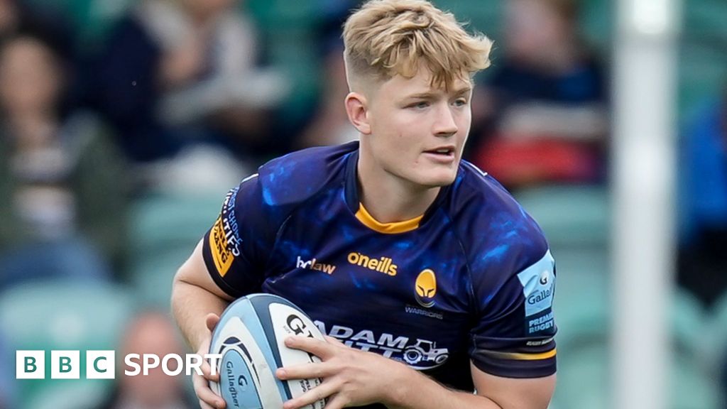Fin Smith: Northampton Saints sign fly-half in 'multi-year deal' - BBC ...