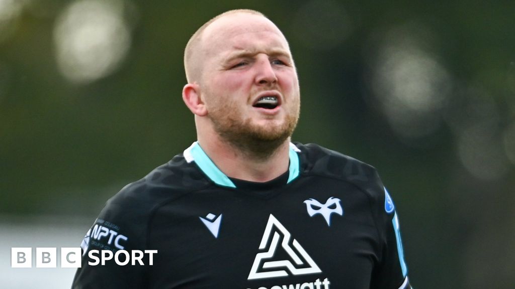 Ospreys: Ethan Lewis signs new deal with Welsh region as Munster's ...