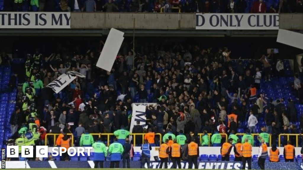 Tottenham v Arsenal: Met Police arrest 10 fans after crowd trouble ...