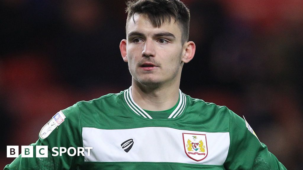 Max O'Leary: Shrewsbury Town sign Bristol City keeper on season-long ...