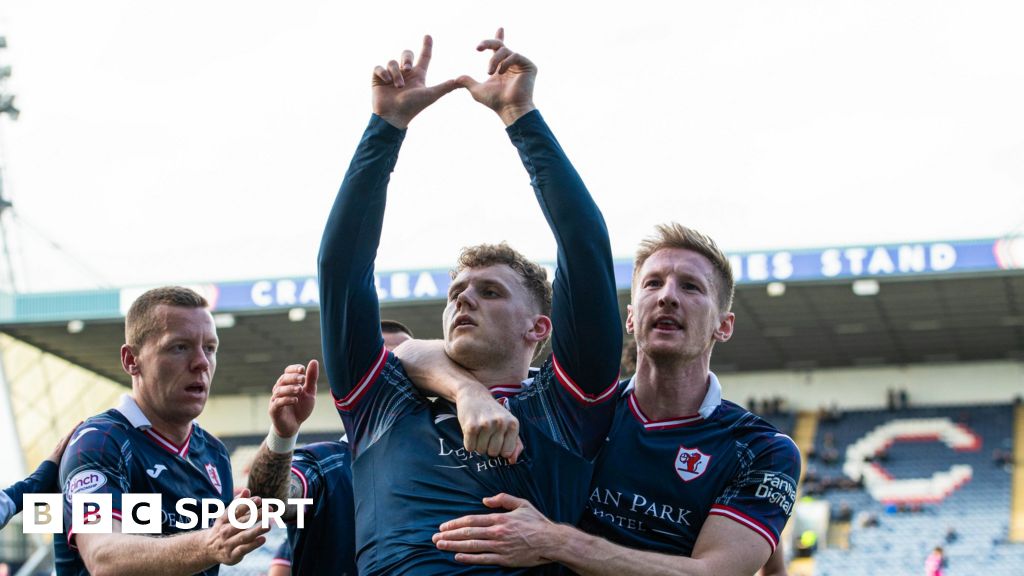 Raith Rovers 2-1 Ayr United: Murray's men keep pace - BBC Sport