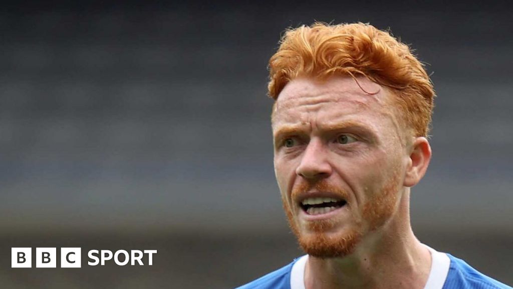 Ryan Woods: Hull City sign midfielder from Birmingham City on three ...