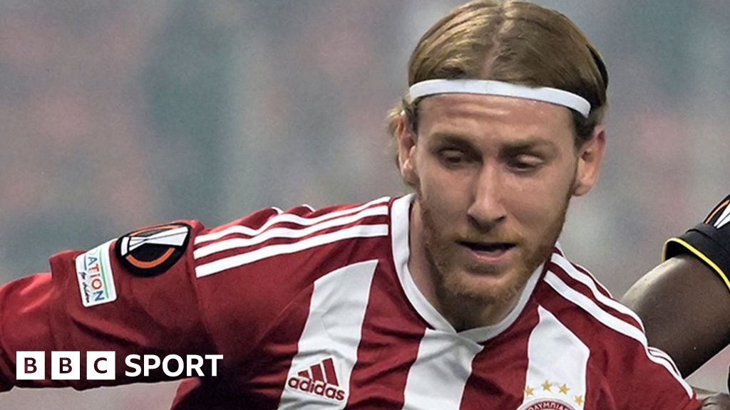 Josh Bowler: Blackpool re-sign Nottingham Forest winger on loan - BBC Sport