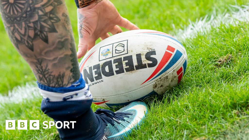 Muslim athletes charter: Rugby Football League signs pledge - BBC Sport