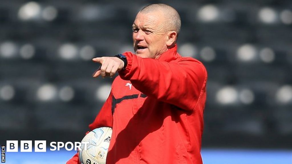 Dave Hockaday: Kidderminster Harriers head coach leaves club - BBC Sport