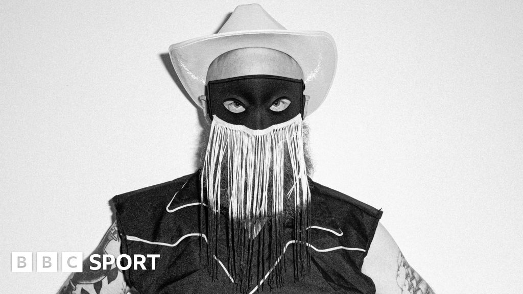 Premier League predictions: Lawro v Idles bassist Adam Devonshire - BBC ...