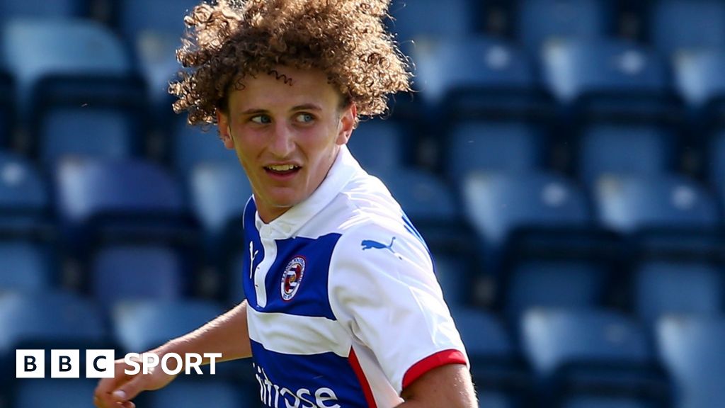 Aaron Kuhl: Reading midfielder joins Boreham Wood on loan - BBC Sport