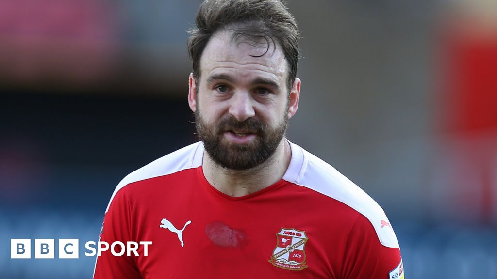 Brett Pitman: Bristol Rovers sign striker after Swindon Town exit - BBC ...