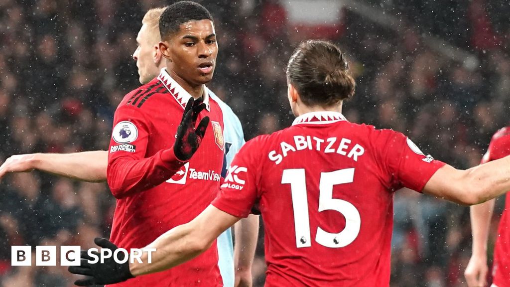 Manchester United 1 0 Brentford Marcus Rashford Hit Winner To Send Red