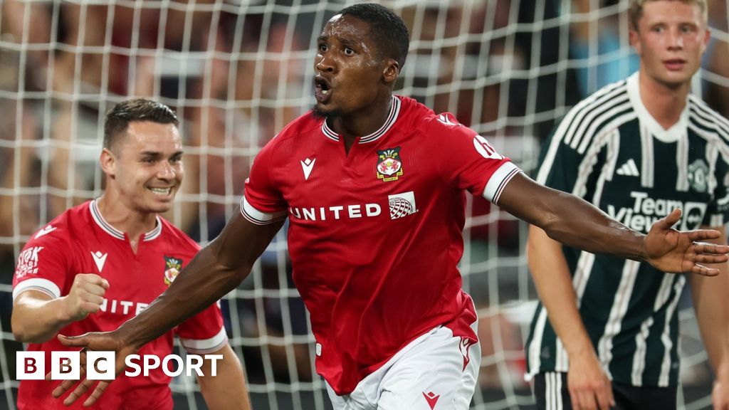 Aaron Hayden: Wrexham defender close to return to full training - BBC Sport