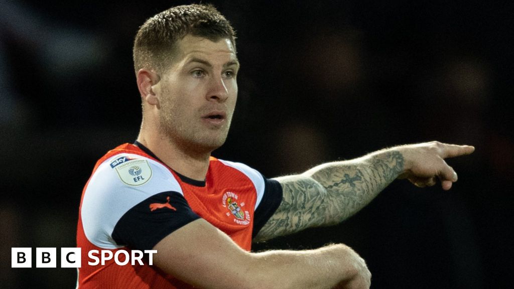 Luton Town 1-1 Stoke City: Last-minute James Collins penalty earns ...